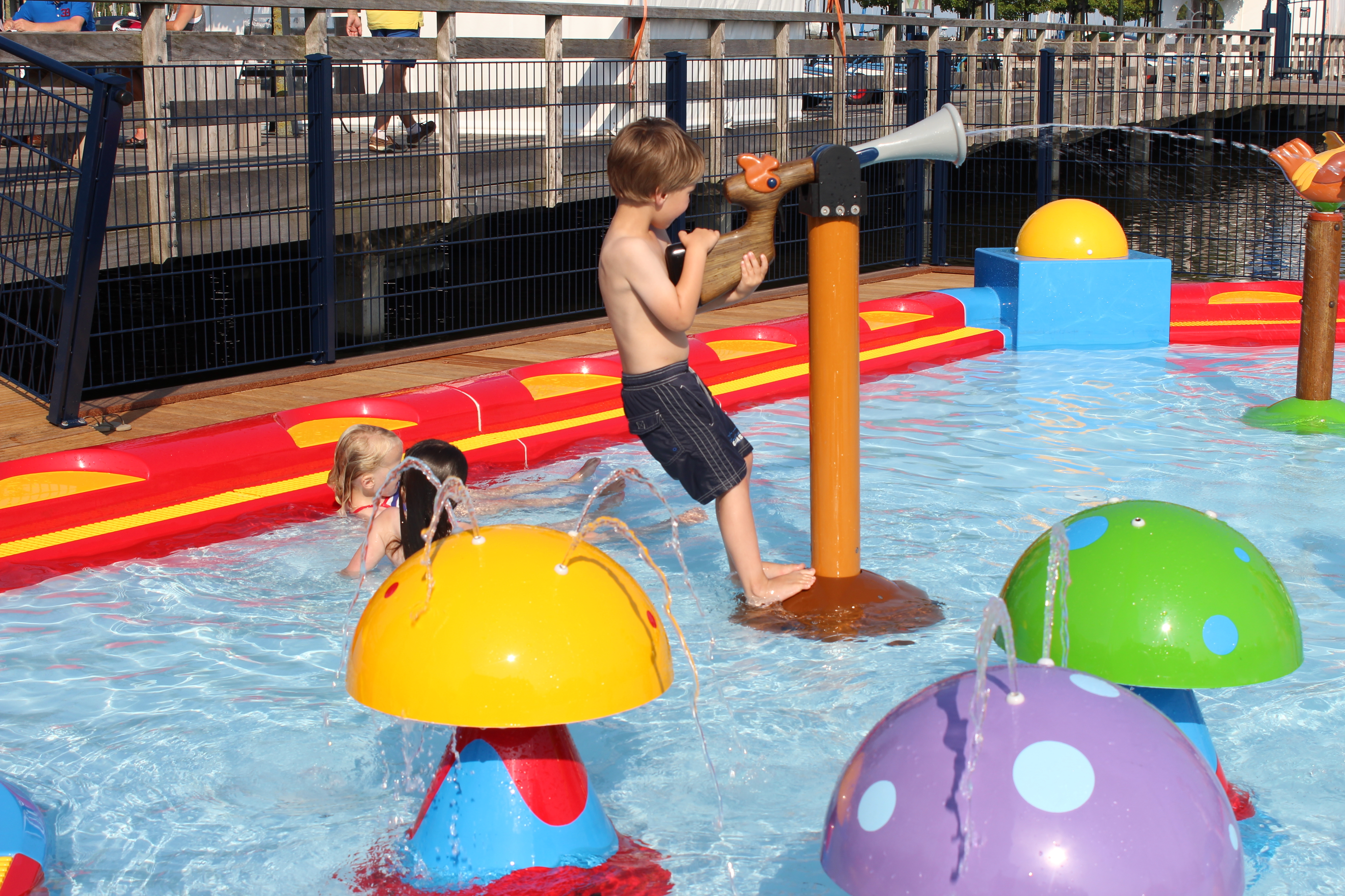 Water gun | Aquadrolics